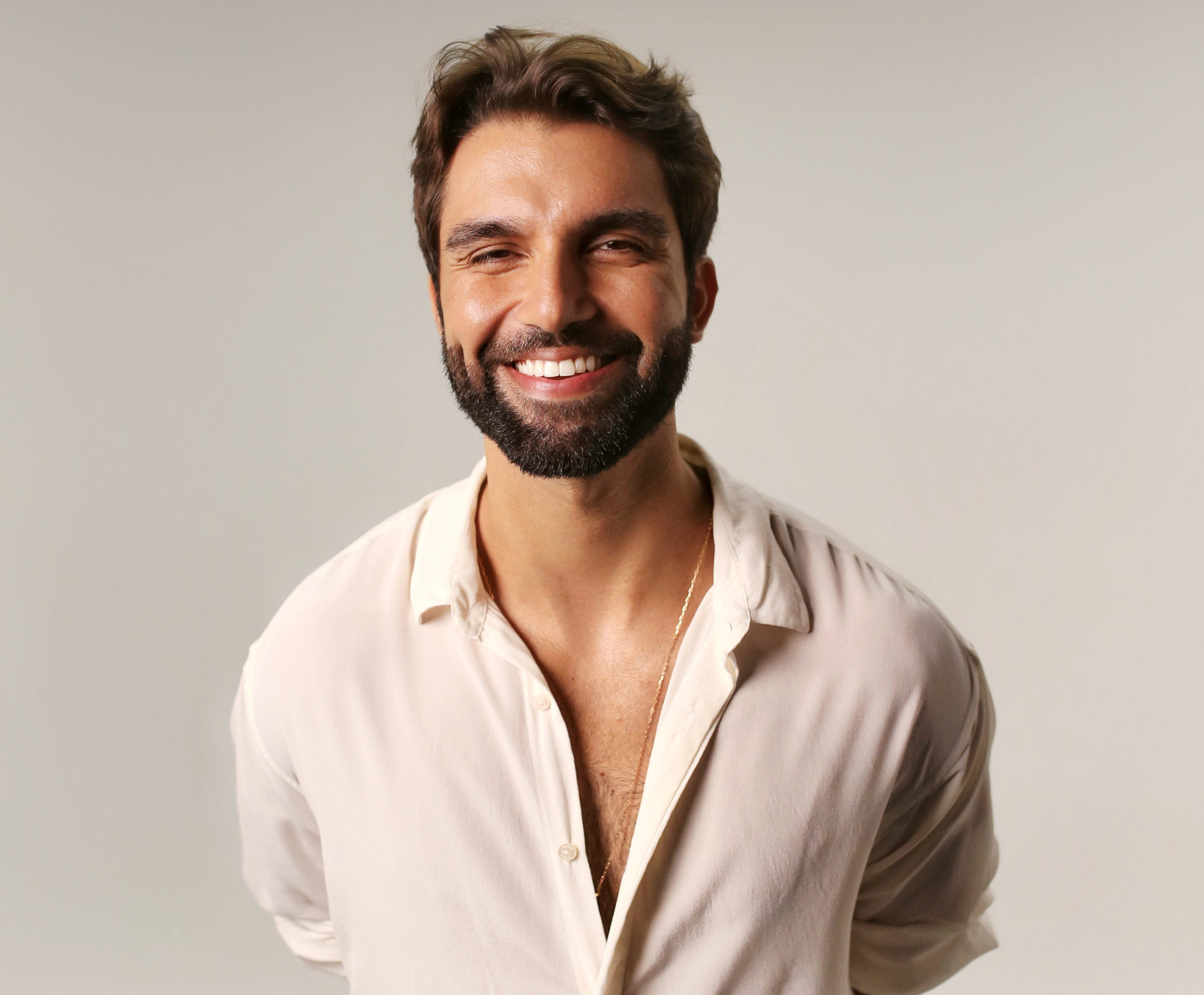 Silva surpreende fãs e anuncia lançamento de álbum de inéditas
