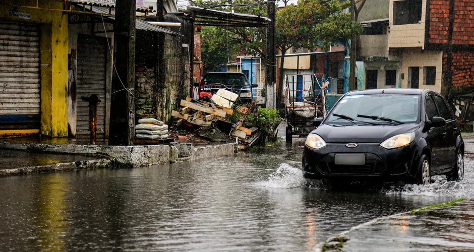Em 4 dias, já choveu 11% do volume esperado para junho em Maceió, diz ...