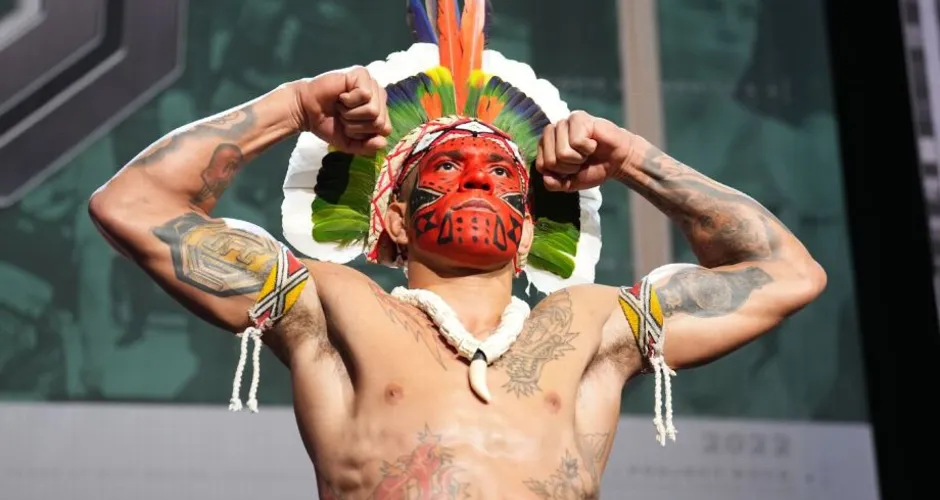 Poatan e do Bronx batem peso e confirmam lutas em Las Vegas