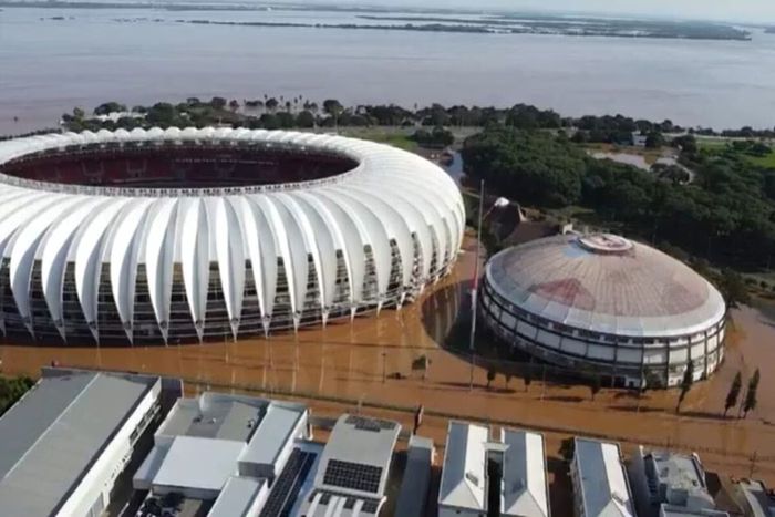 Área alagada em Porto Alegre equivale a 5 mil campos de futebol