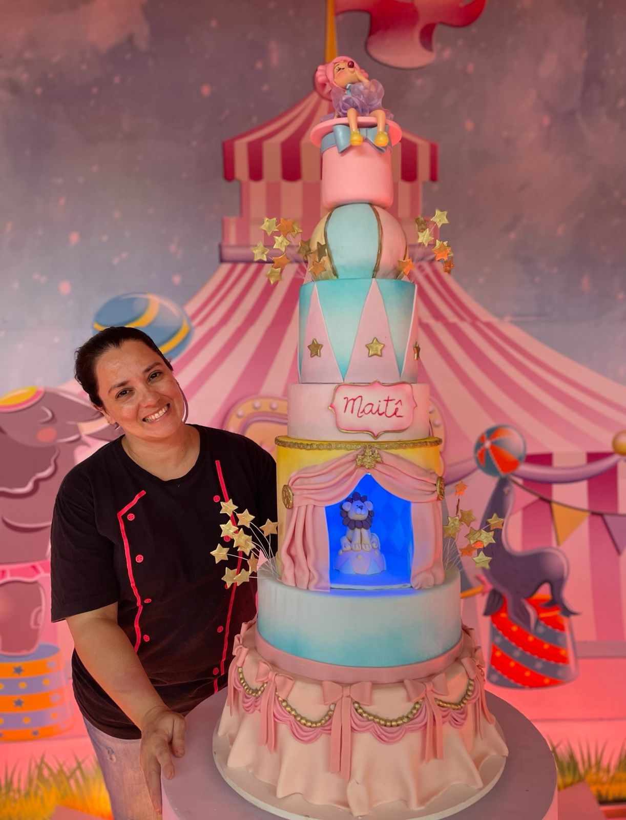 Chef Renata Melo transforma sonhos em bolos