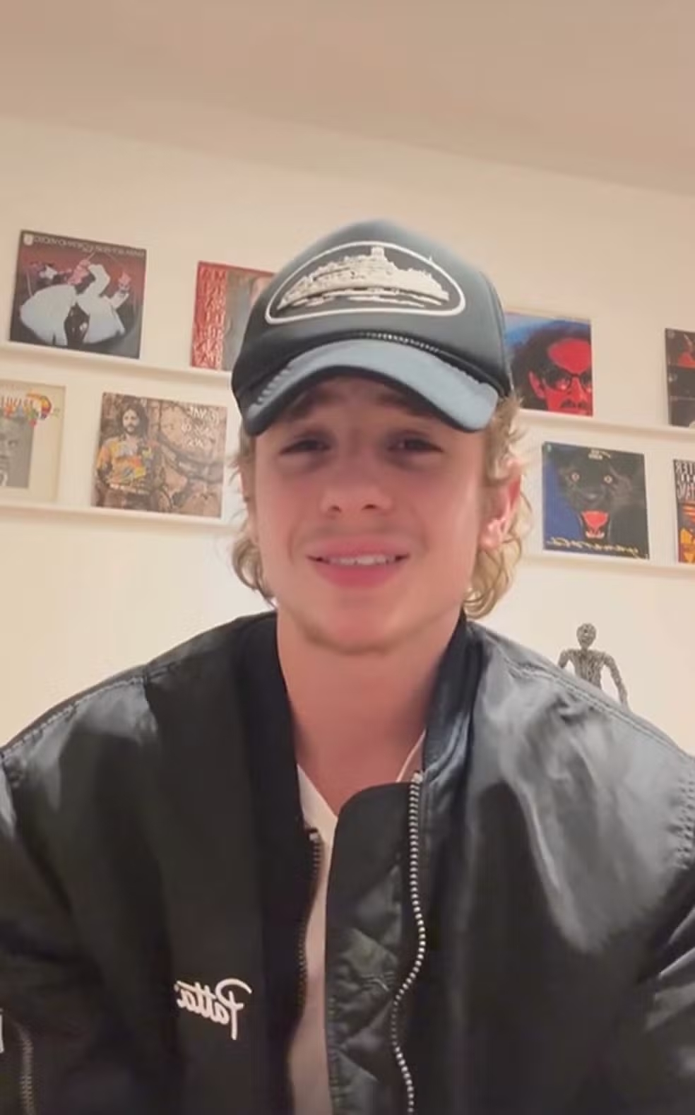 Juliano Floss se posiciona sobre ataques a Marina Sena: 'Passou do limite'