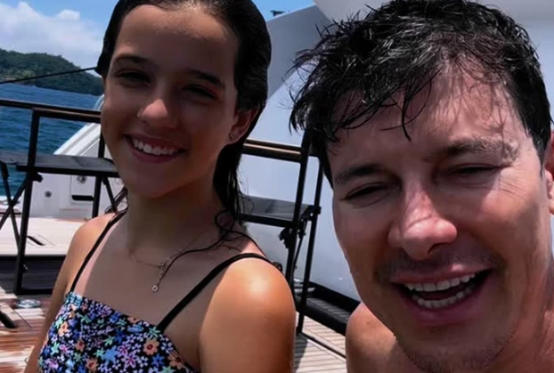 Filha de Rodrigo Faro salva banhista e pai comemora: 'Heroína'