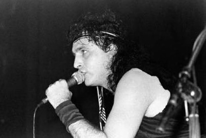Morre o primeiro vocalista do Iron Maiden, Paul Mario Day
