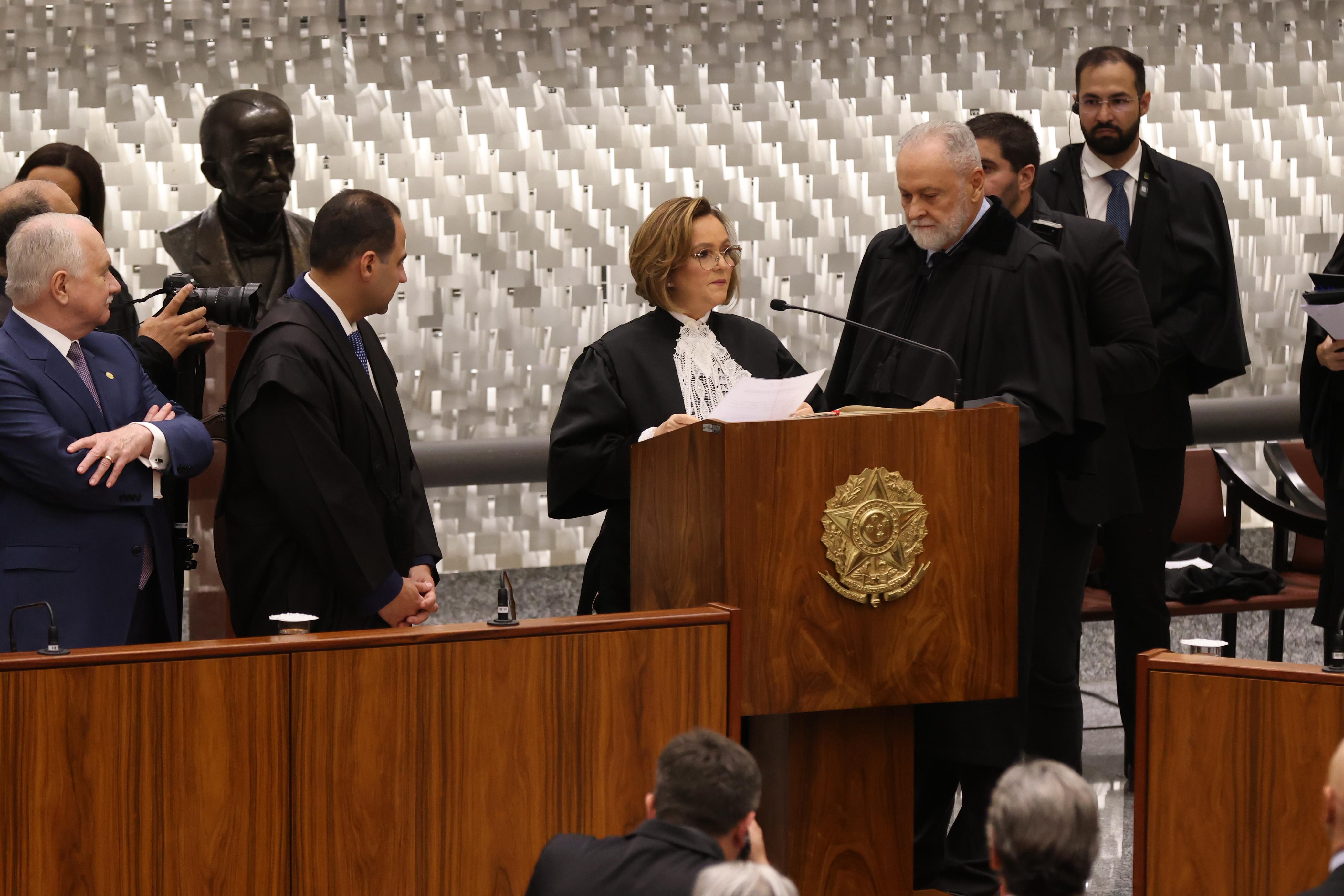 Marluce Caldas toma posse como primeira mulher alagoana no STJ