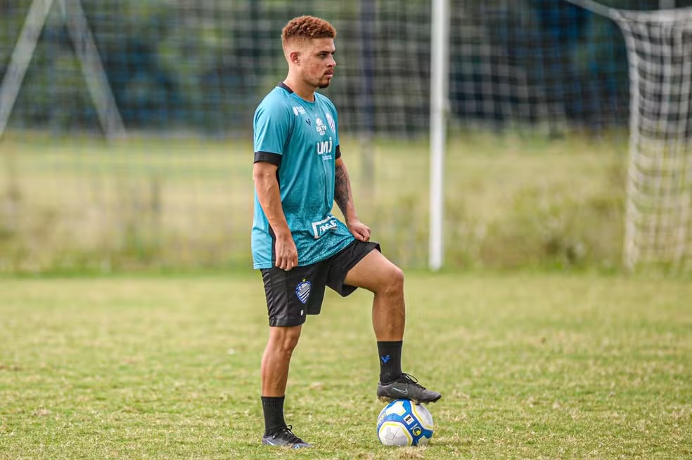 Justiça determina sentença de CSA no caso Foguinho, ex-jogador do clube ...