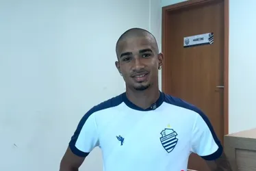 Vitinho celebra 1º gol profissional na vitória do CSA sobre Dimensão ...