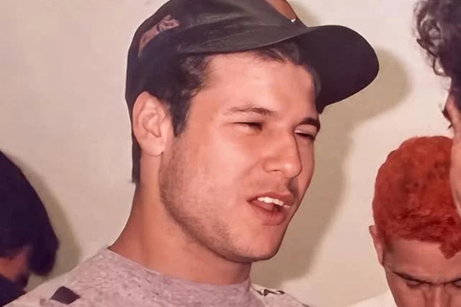 Mamonas Assassinas: bombeiro detalha como corpo de Dinho foi achado