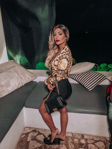 Conheça Bella, influencer alagoana que promete agitar a cena musical